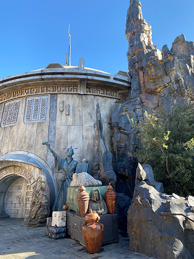Tips for getting on Rise of the Resistance at Disneyland | AMA Travel