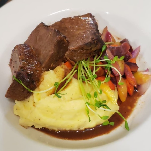 14 Restaurants in Jasper You Must Try | AMA Travel